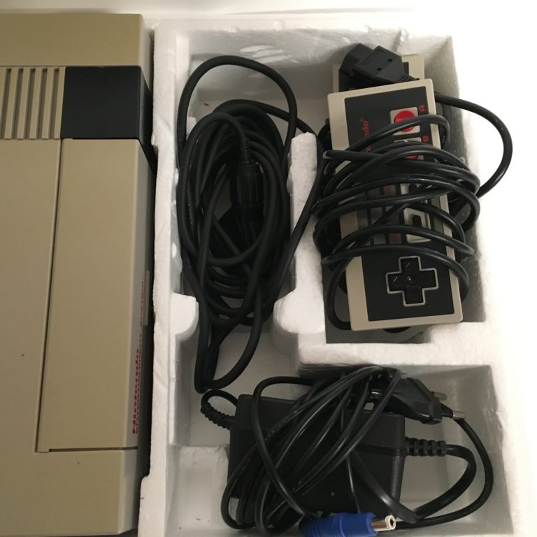 CONSOLE NINTENDO NES CONTROL DECK - Boutique Univers Vintage